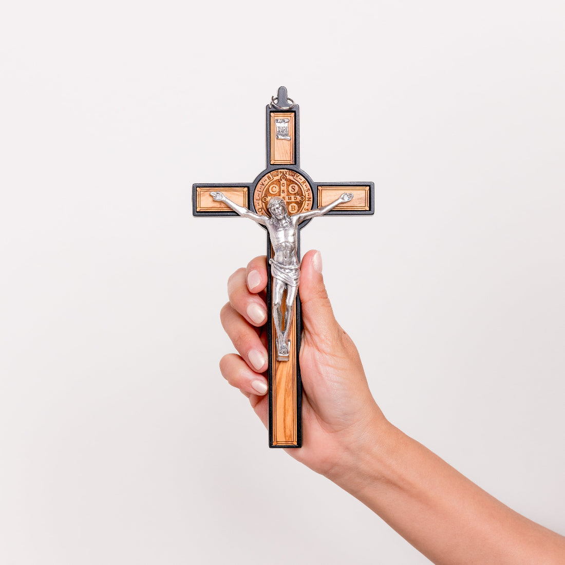 Crucifijo San Benito Metal Negro – Santo Anello